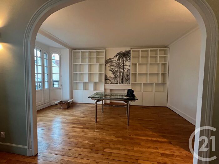 Appartement à louer - Saint-Maur-des-Fossés, La Varenne - 4 pièces - 2 chambres