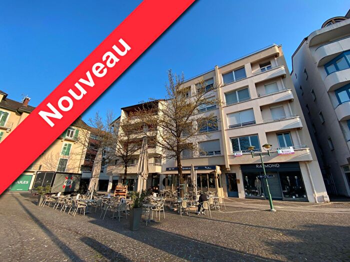 Appartement à louer - Thonon-les-Bains, Est - 4 pièces - 3 chambres