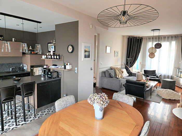 Maison à vendre - Villemomble, Plateau dAvron, Mairie - 6 pièces - 4 chambres