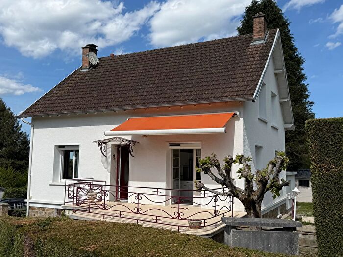 Jumilhac-le-Grand : Maison 6 pièces à vendre