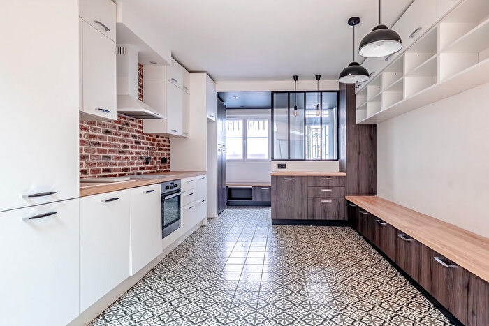 Appartement à vendre - Paris e , La Fourche, Guy Moquet - 4 pièces - 2 chambres