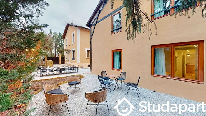 Appartement à louer - Montchat, Lyon ème arrondissement - 1 pièce - 5 chambres