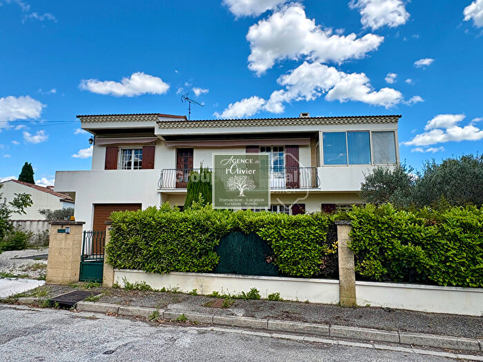 Maison 6 pièces à vendre à Arles, Trébon