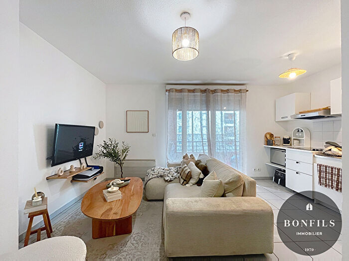 Appartement à louer - Avignon, Préfecture - 2 pièces - 1 chambre