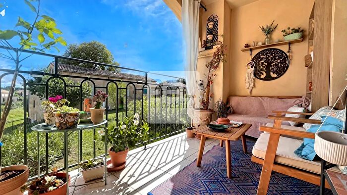 Appartement à vendre - Uzès - 2 pièces - 1 chambre