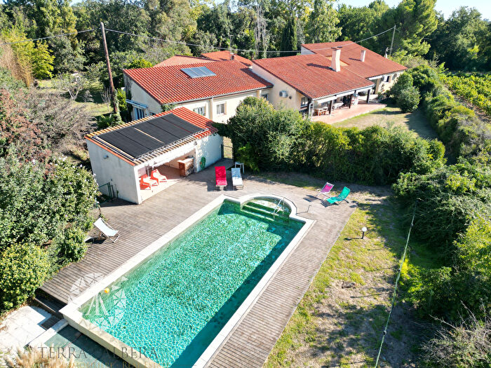 Maison à vendre - Villeneuve-de-la-Raho - 11 pièces - 7 chambres