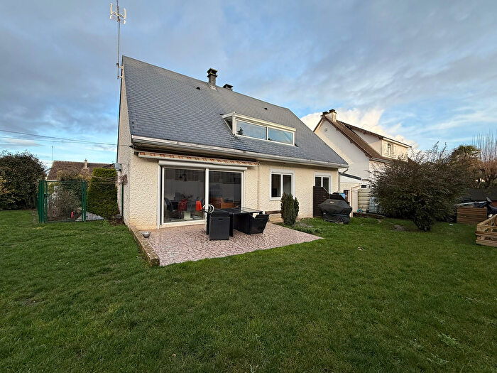 Maison à vendre - Étréchy - 6 pièces - 5 chambres