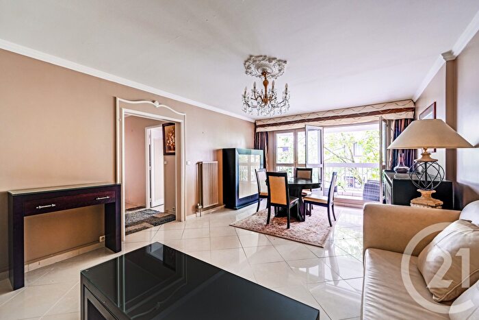 Appartement 5 pièces à Paris 20ème, Télégraphe, Pelleport, Saint-Fargeau, à vendre