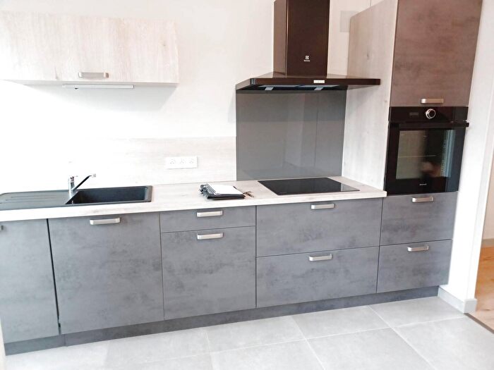 Appartement à louer - Aurillac - 4 pièces - 3 chambres