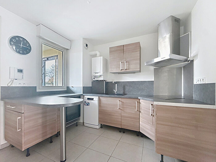 Appartement à louer - La Verpillière - 3 pièces - 2 chambres