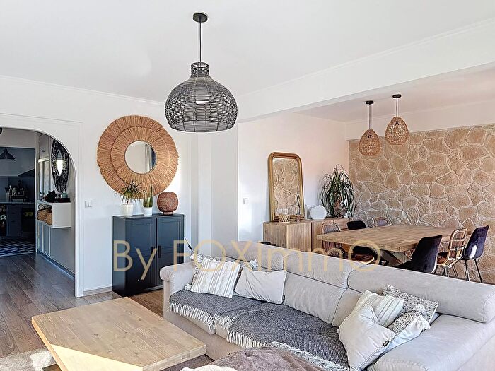 Appartement à vendre - Cagnes-sur-Mer, Le Val Fleuri - 3 pièces - 2 chambres
