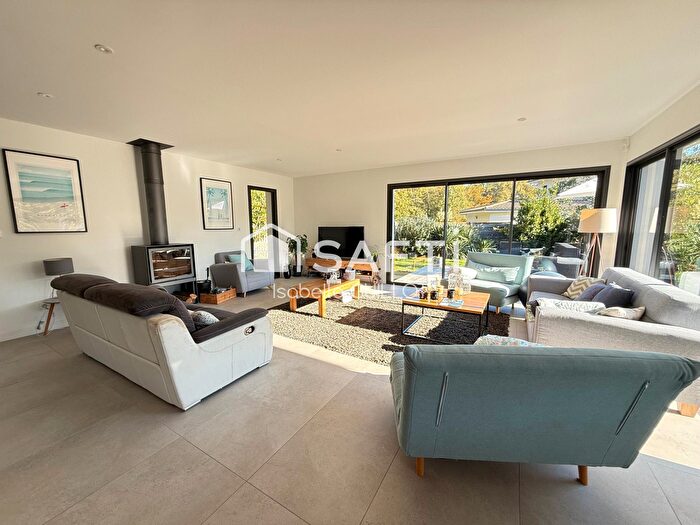 Maison à vendre - Audenge - 7 pièces - 5 chambres