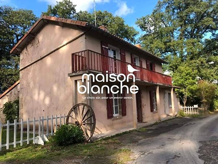 Thénezay - Maison 5 pièces à louer