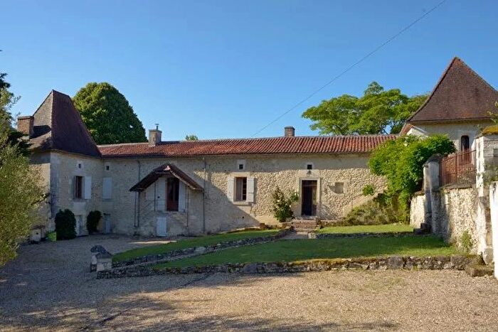 Maison à vendre - Tocane-Saint-Apre - 10 pièces - 5 chambres