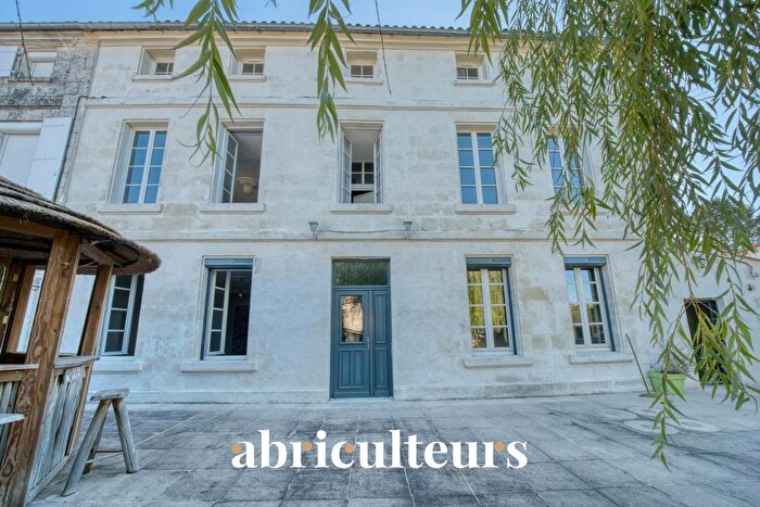 Saintes, Saint-Sorlin, La Récluse : Maison 7 pièces à vendre