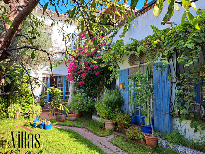 Maison à vendre - Perpignan - 9 pièces - 5 chambres