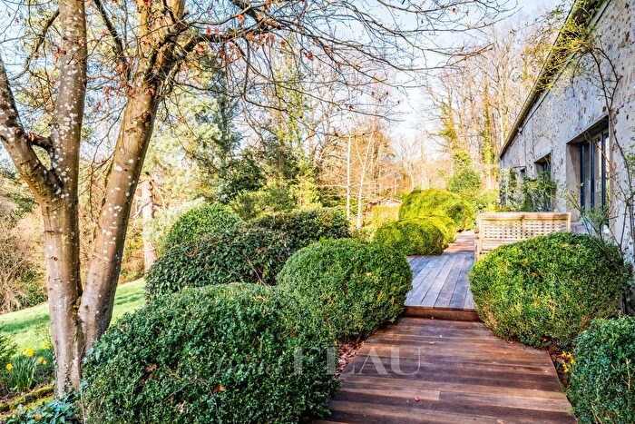 Maison à vendre - Montfort-lAmaury - 9 pièces - 6 chambres