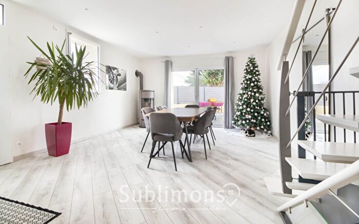 Maison à vendre - Frossay - 5 pièces - 3 chambres