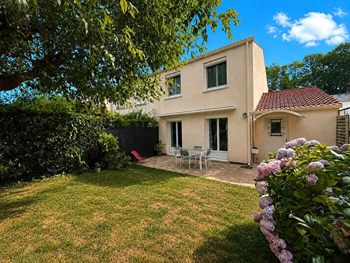 Magny-les-Hameaux - Maison 5 pièces à vendre
