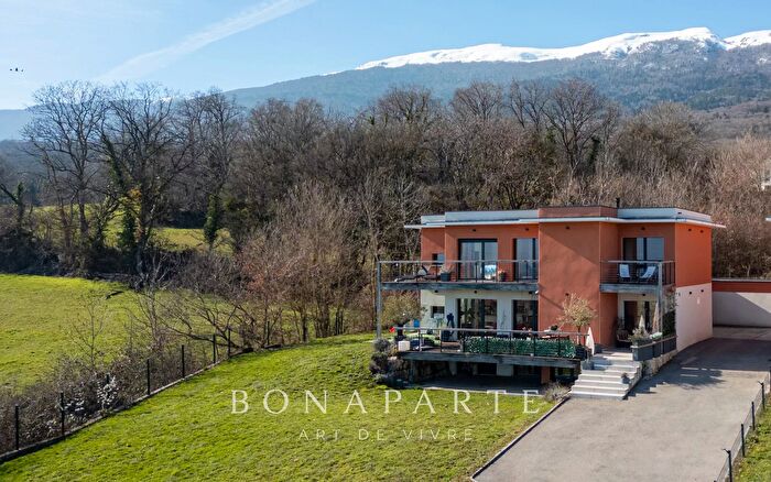 Maison à vendre - Thoiry - 10 pièces - 5 chambres