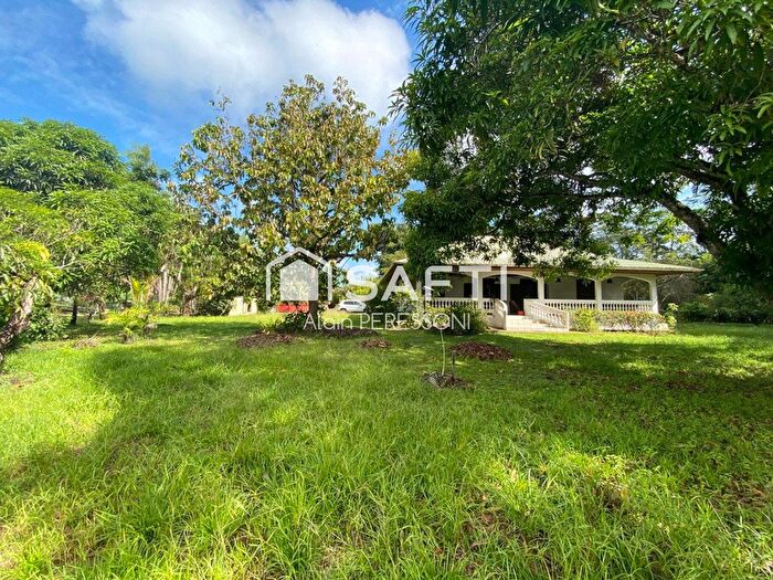 Maison à vendre - Matoury - 5 pièces - 3 chambres