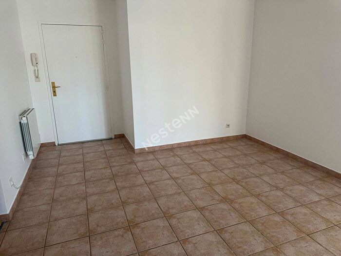 Appartement à louer - Les Lycées-La Forêt-Le Château, Chantilly - 3 pièces - 2 chambres