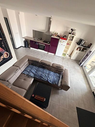 Appartement à louer - Tocane St Apre - 4 pièces - 3 chambres