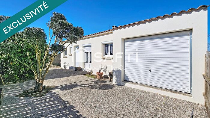 Maison à vendre - Champagné-les-Marais - 4 pièces - 3 chambres