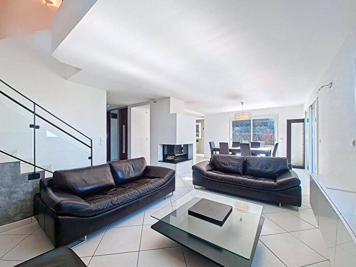 Maison à louer - Massongy - 4 pièces - 3 chambres