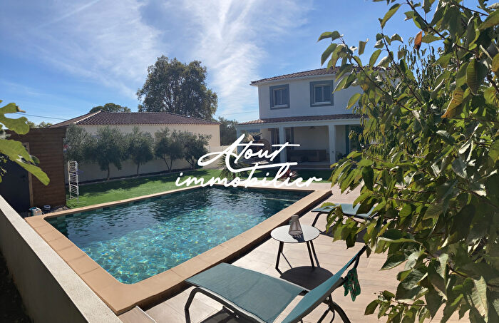 Maison à vendre - Gignac - 6 pièces - 5 chambres