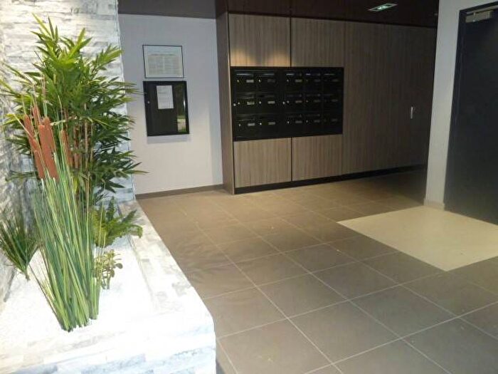 Appartement à louer - Moulins-lès-Metz - 2 pièces - 1 chambre