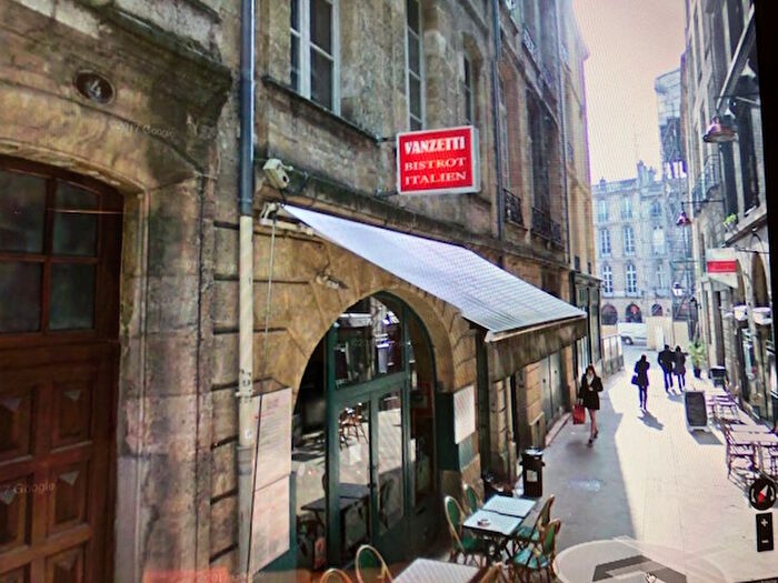 Appartement à louer - Bordeaux - 3 pièces - 2 chambres