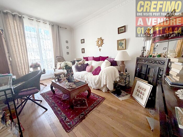Asnières-sur-Seine, Bécon, Bourguignons : Appartement 2 pièces à vendre