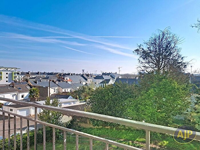 Appartement à louer - Hyper Centre, Saint-Nazaire - 4 pièces - 3 chambres