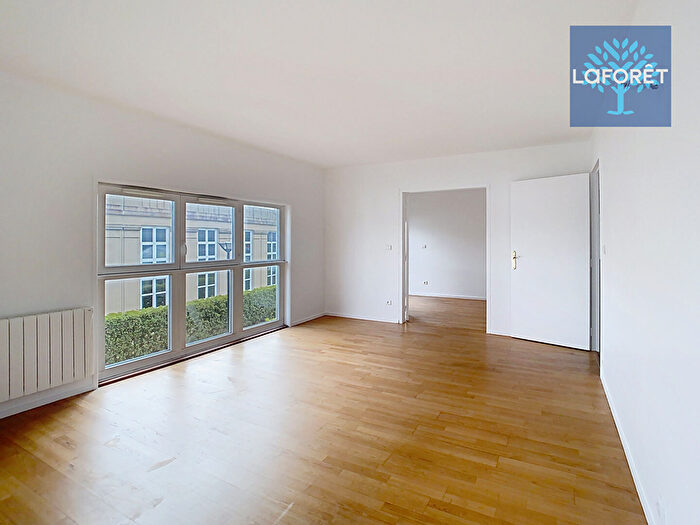 Appartement à vendre - Voisins-le-Bretonneux - 3 pièces - 2 chambres