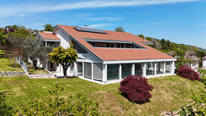 Maison 15 pièces à vendre - Grilly