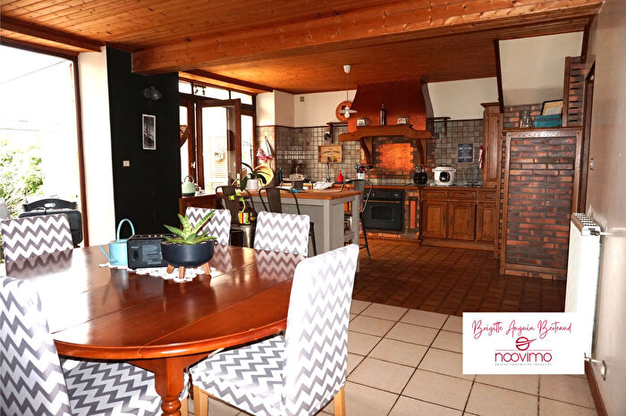 Maison à vendre - Saint-Laurent-sur-Sèvre - 7 pièces - 4 chambres