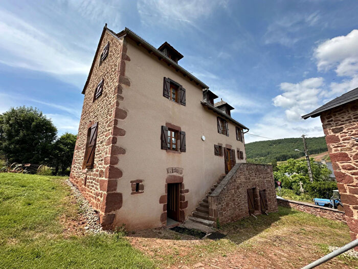 Maison à vendre - Saint-Christophe-Vallon - 6 pièces - 4 chambres