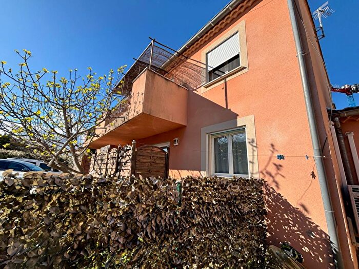 Appartement à vendre - Châteaurenard, Centre-ville - 3 pièces - 2 chambres