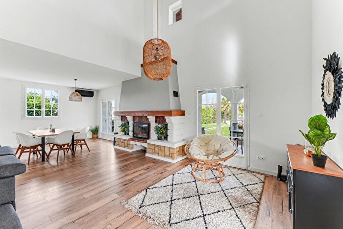 Maison à vendre - Gagnac-sur-Garonne - 7 pièces - 6 chambres