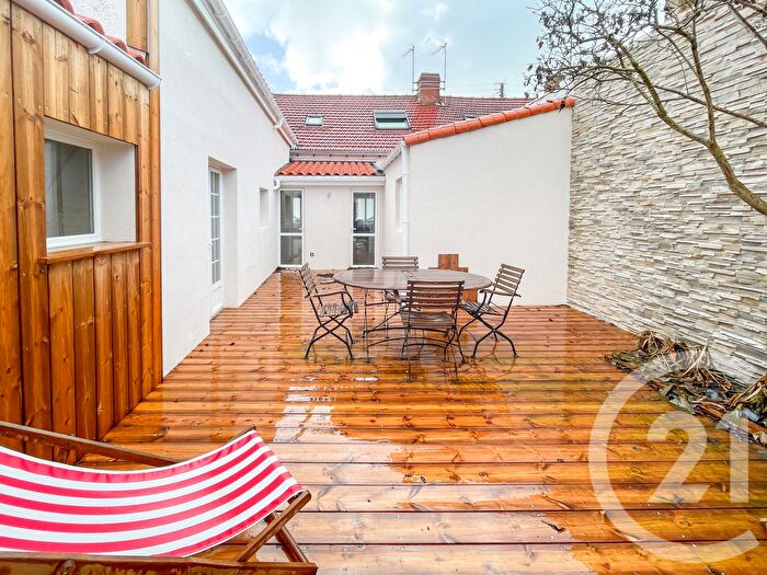 Maison à vendre - Les Sables-dOlonne, Les Roses, Route du Château dOlonne - 6 pièces - 5 chambres