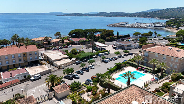 Appartement 3 pièces à vendre - Roquebrune-sur-Argens, Les Issambres, La Vigie, Les Dolmens, Plages, Calanques
