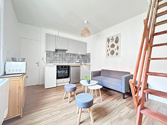 Appartement 1 pièce à Centre Ville, Reims, à louer