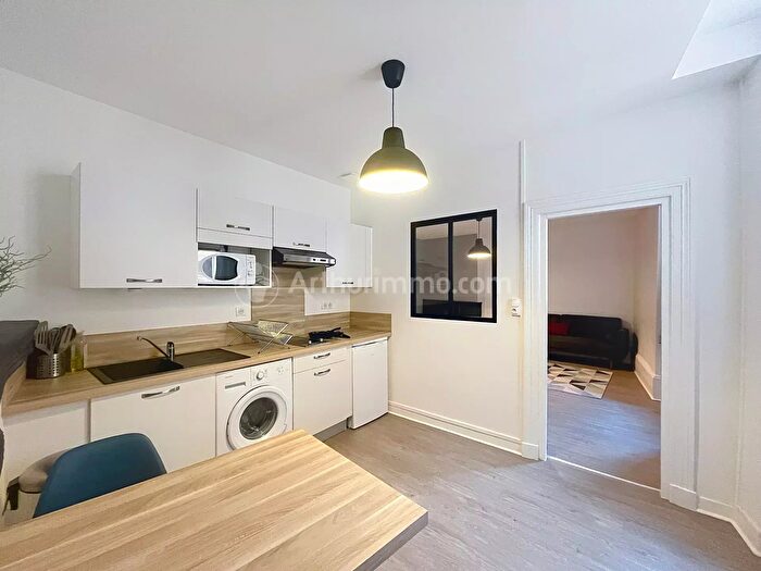 Appartement à louer - Clermont-Ferrand, Jaude, Fontgiève Saint-Alyre - 1 pièce