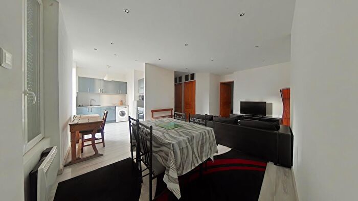 Appartement à louer - Saint-Étienne, La Terrasse, Bel Air, Bergson, Carnot - 2 pièces - 1 chambre