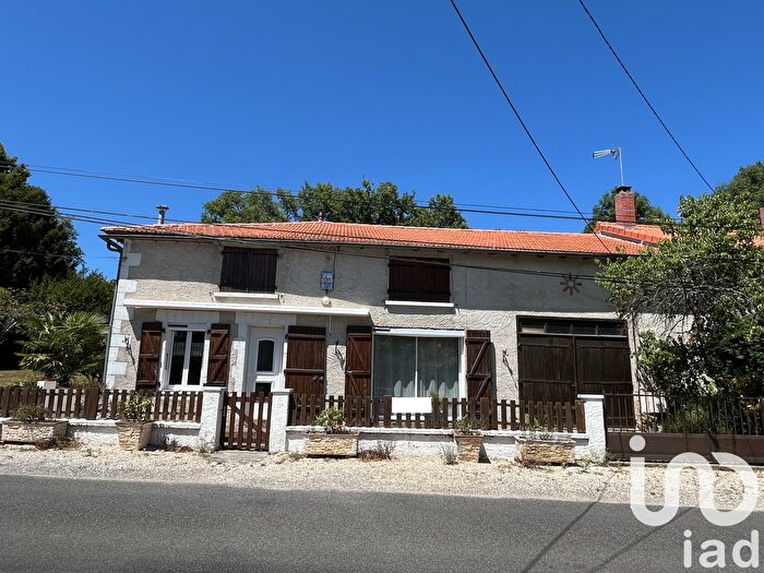 Maison à vendre - Nieuil - 5 pièces - 1 chambre