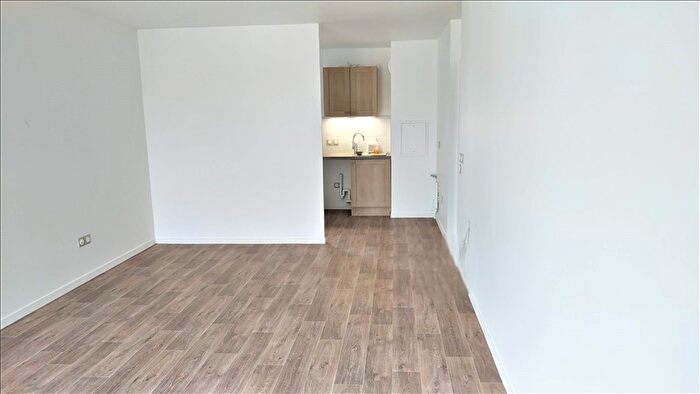 Appartement à louer - Nanterre, Chemin de lîle - 3 pièces - 2 chambres