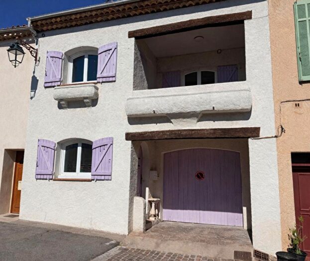 Maison 4 pièces à vendre - Roquebrune-sur-Argens, Village