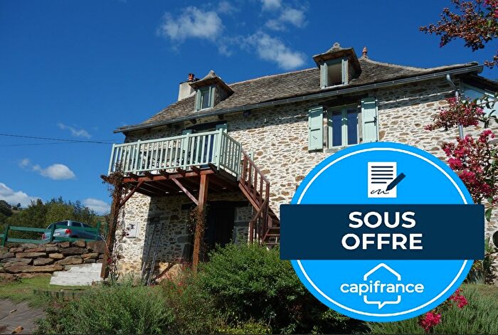 Maison à vendre - Vieillevie - 6 pièces - 3 chambres