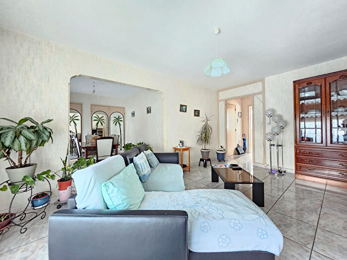 Appartement à vendre - Rillieux-la-Pape, Ville nouvelle Nord - 4 pièces - 3 chambres